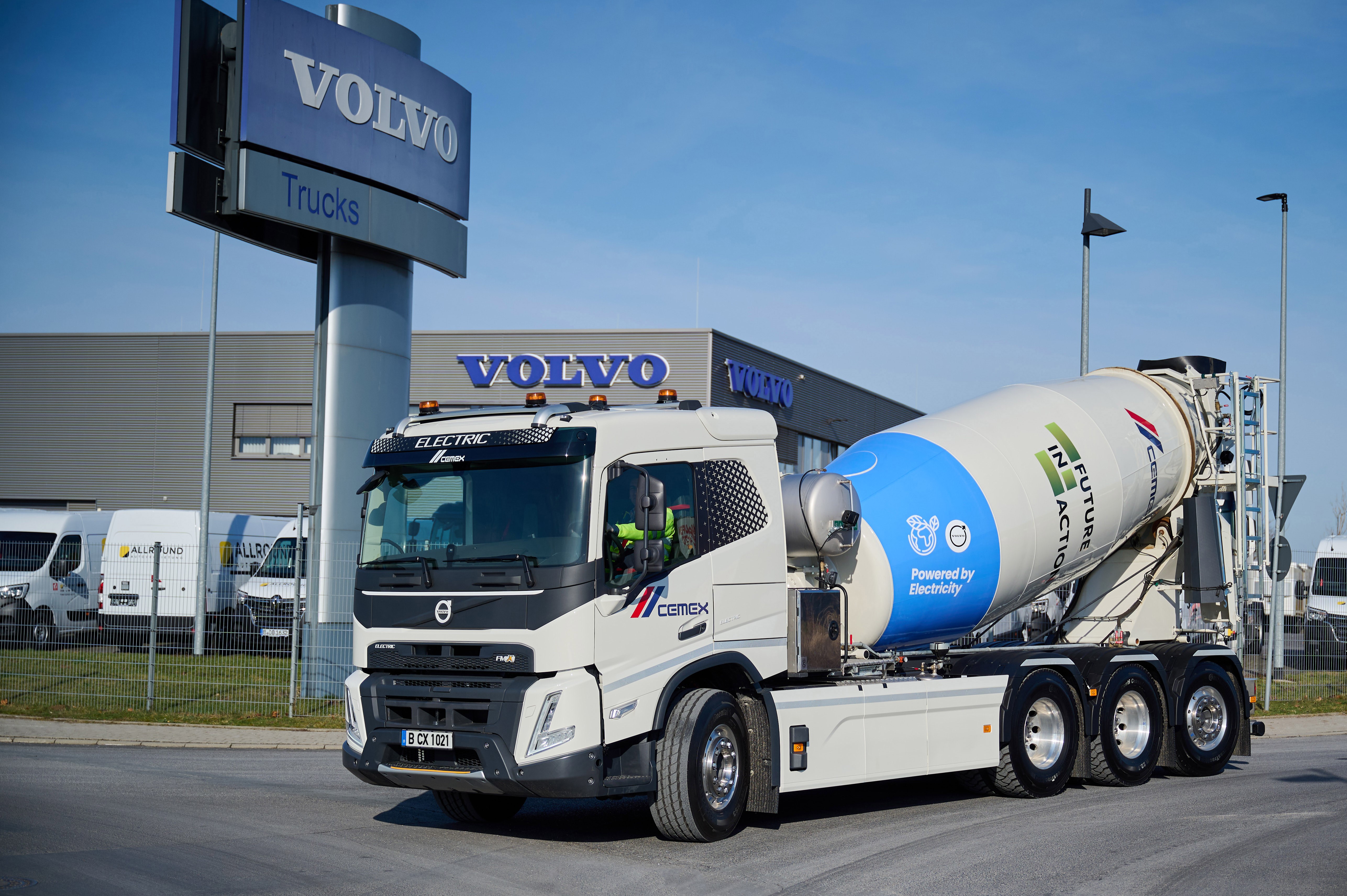 Volvo Trucks levert de eerste elektrische betonmixer voor zwaar gebruik ...