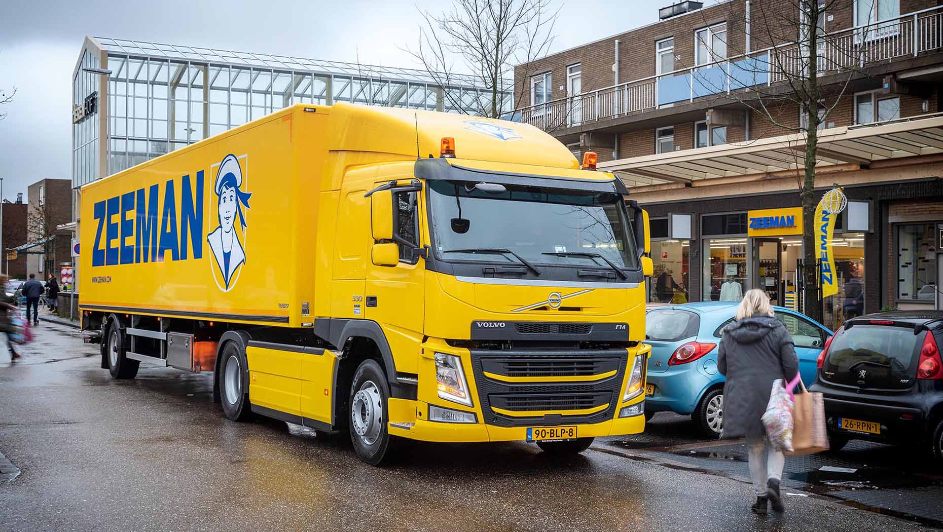 Drie Volvo FM-trekkers voor Zeeman Textielsupers
