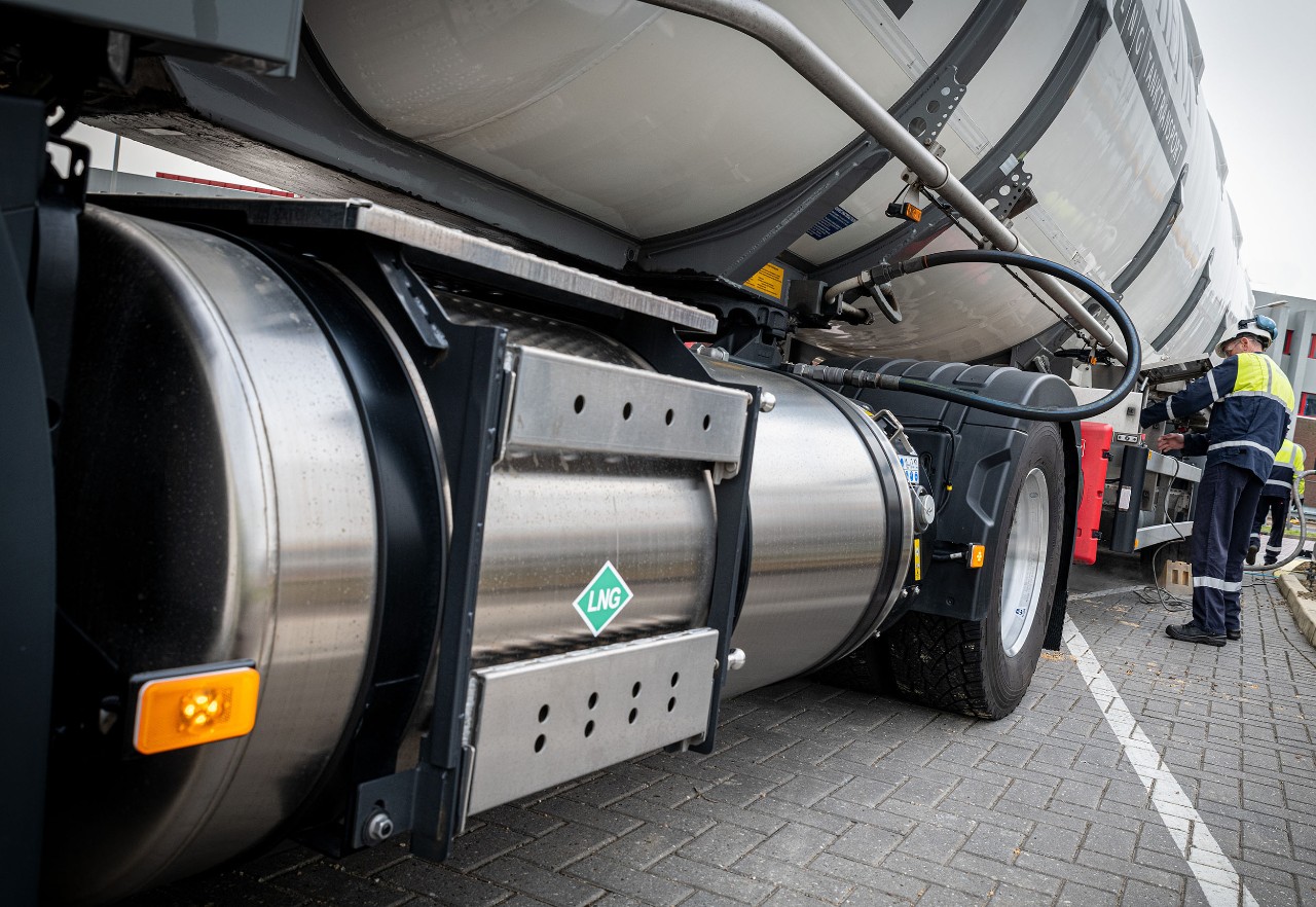 Maximaal laadvermogen voor Schenk Tanktransport met Volvo LNG | Volvo ...